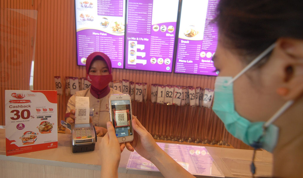 Praktis dan Mudah Pakai QRIS OCTO Mobile - Economic Zone