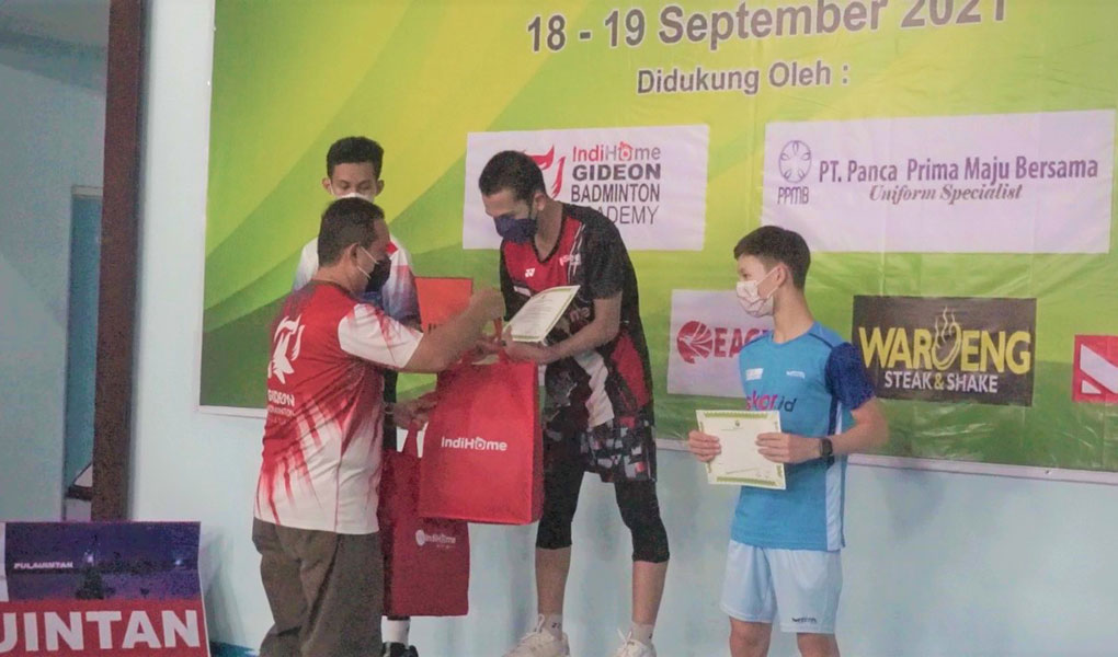 Beasiswa IndiHome Gideon Badminton Academy Berlaga dalam Turnamen…