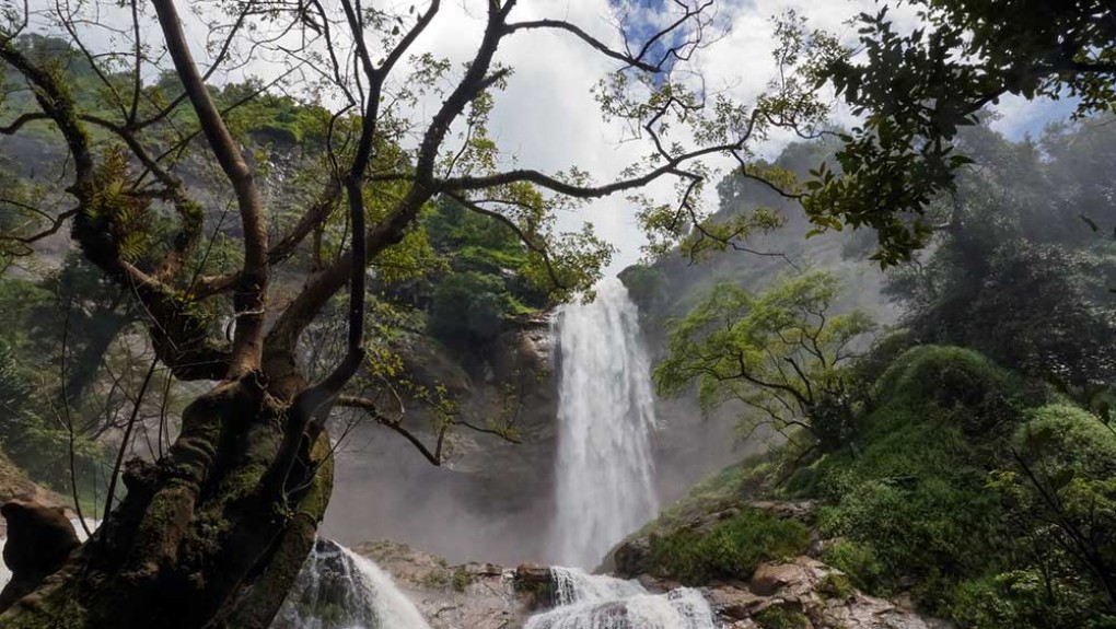 Surga Wisata Alam Geopark Ciletuh - Economic Zone